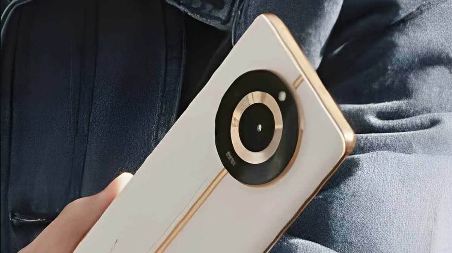 Realme teases design of upcoming 11 Pro+ 5G smartphone with curved ...