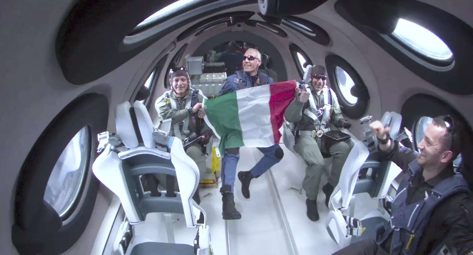 Virgin Galactic Successfully Launches First Paying Customers to Space ...