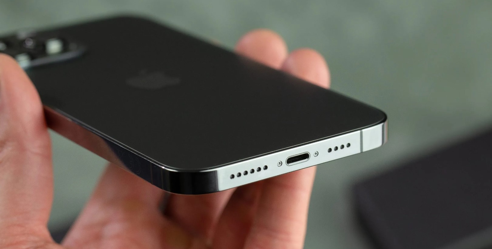 Apple iPhone 15: Charging Revolution with Lightning-Fast USB-C and ...