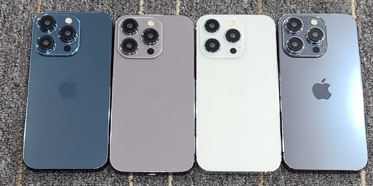 Leaked iPhone 15 Pro Dummy Models Unveil New 'Titan Gray' Color and ...